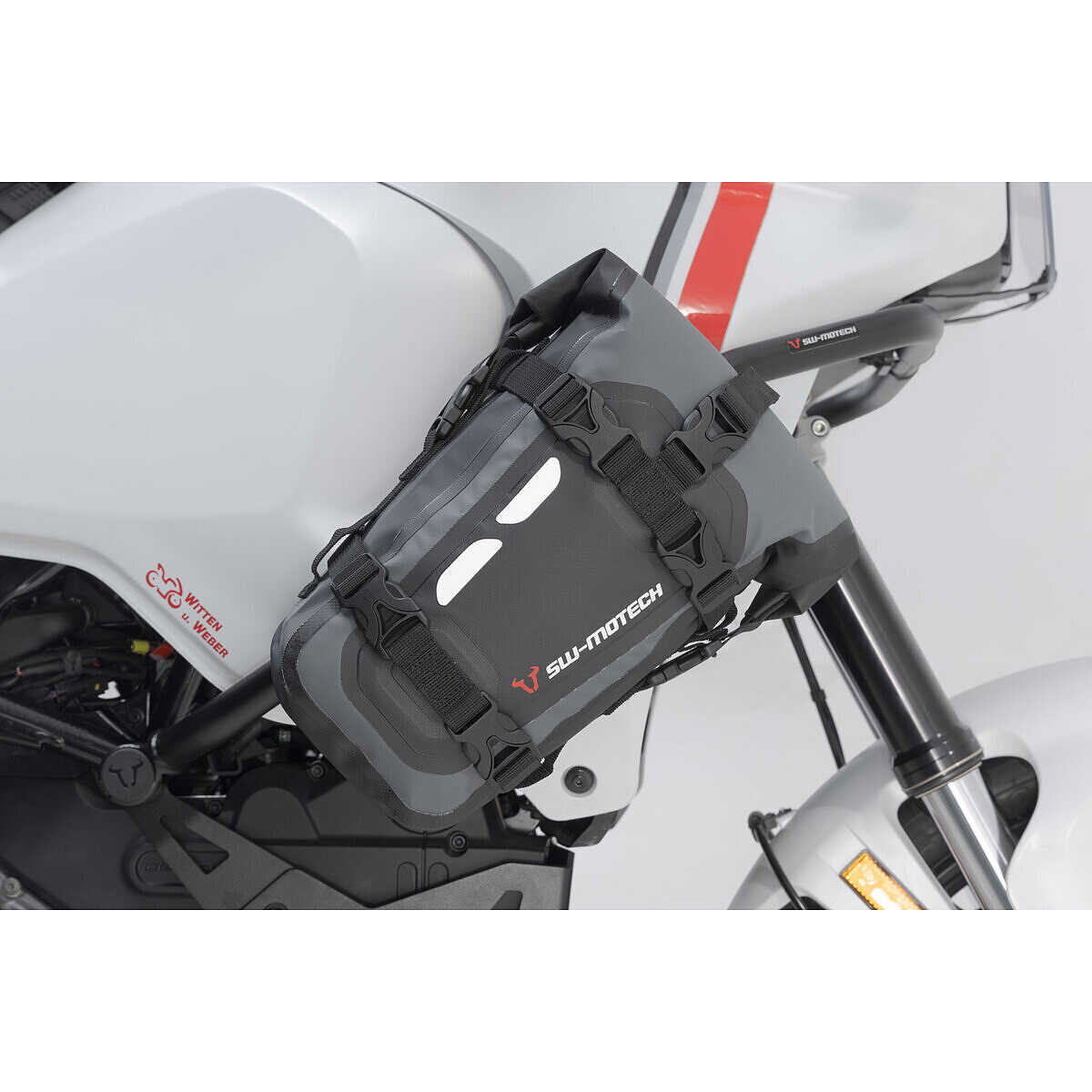 Drybag 80 tail bag – mounted on SW crash bars – Rabbanmoto